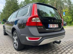 Black Volvo XC70 2012 in Vilnius, with an engine capacity of 1.98 L and mileage of 300 thousand km for 8550 €, photo 6 on AUTOMOTO.COM.LV