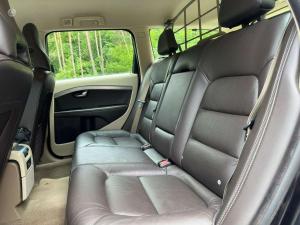 Black Volvo XC70 2012 in Vilnius, with an engine capacity of 1.98 L and mileage of 300 thousand km for 8550 €, photo 25 on AUTOMOTO.COM.LV