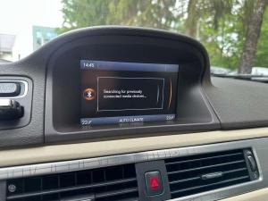 Black Volvo XC70 2012 in Vilnius, with an engine capacity of 1.98 L and mileage of 300 thousand km for 8550 €, photo 32 on AUTOMOTO.COM.LV