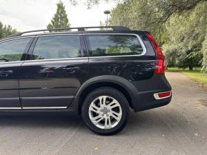 Black Volvo XC70 2012 in Jurmala, with an engine capacity of 2.40 L and mileage of 244 thousand km for 7999 €, photo 10 on AUTOMOTO.COM.LV