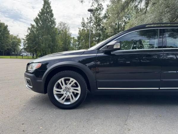 Melns Volvo XC70 2012 Jūrmala, ar dzinēja tilpumu 2.40 L un nobraukumu 244 tūkst. km par 7999 €, foto 10 vietnē AUTOMOTO.COM.LV