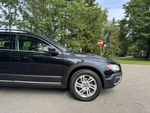 Black Volvo XC70 2012 in Jurmala, with an engine capacity of 2.40 L and mileage of 244 thousand km for 7999 €, photo 12 on AUTOMOTO.COM.LV