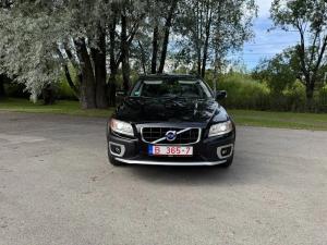 Black Volvo XC70 2012 in Jurmala, with an engine capacity of 2.40 L and mileage of 244 thousand km for 7999 €, photo 14 on AUTOMOTO.COM.LV