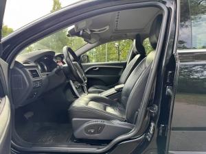 Black Volvo XC70 2012 in Jurmala, with an engine capacity of 2.40 L and mileage of 244 thousand km for 7999 €, photo 15 on AUTOMOTO.COM.LV