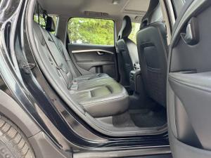 Black Volvo XC70 2012 in Jurmala, with an engine capacity of 2.40 L and mileage of 244 thousand km for 7999 €, photo 17 on AUTOMOTO.COM.LV