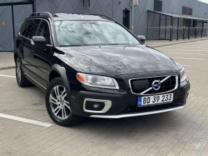Black Volvo XC70 2012 in Jonava, with an engine capacity of 2.40 L and mileage of 326 thousand km for 8999 €, photo 11 on AUTOMOTO.COM.LV
