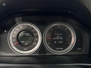 Black Volvo XC70 2012 in Jonava, with an engine capacity of 2.40 L and mileage of 326 thousand km for 8999 €, photo 22 on AUTOMOTO.COM.LV