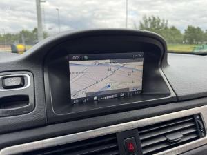Black Volvo XC70 2012 in Jonava, with an engine capacity of 2.40 L and mileage of 326 thousand km for 8999 €, photo 25 on AUTOMOTO.COM.LV
