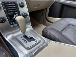Melns Volvo XC70 2012 Viļņa, ar dzinēja tilpumu 1.98 L un nobraukumu 300 tūkst. km par 7900 €, foto 21 vietnē AUTOMOTO.COM.LV