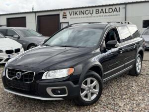 Black Volvo XC70 2012 in Utena, with an engine capacity of 2.40 L and mileage of 280 thousand km for 5990 €, photo 4 on AUTOMOTO.COM.LV