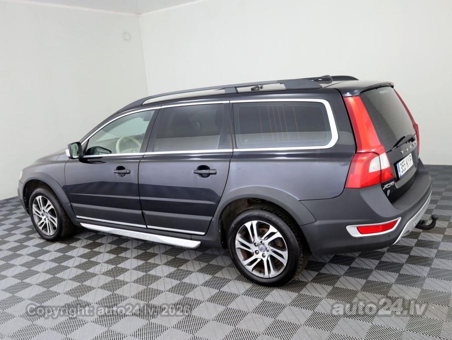 Melns Volvo XC70 2012 Tallina, ar dzinēja tilpumu 2.40 L un nobraukumu 299 tūkst. km par 4999 €, foto 5 vietnē AUTOMOTO.COM.LV