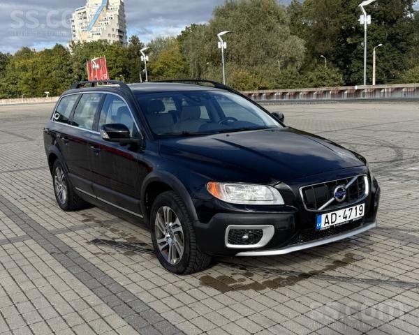 Melns Volvo XC70 2012 Rīga, ar dzinēja tilpumu 2.00 L un nobraukumu 295 tūkst. km par 8000 €, foto 1 vietnē AUTOMOTO.COM.LV