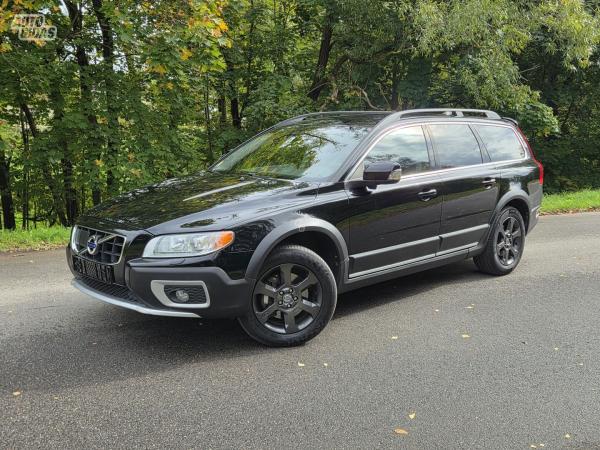 Black Volvo XC70 2012 in Kaunas, with an engine capacity of 2.00 L and mileage of 276 thousand km for 8500 €, photo 8 on AUTOMOTO.COM.LV