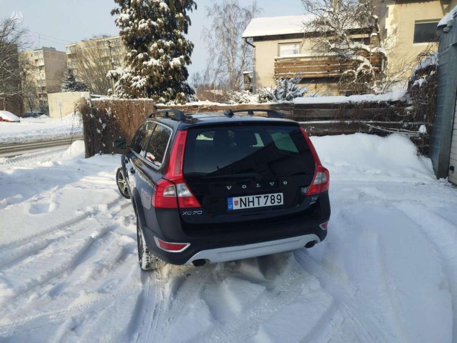 Melns Volvo XC70 2013 Kauņa, ar dzinēja tilpumu 3.00 L un nobraukumu 205 tūkst. km par 9999 €, foto 2 vietnē AUTOMOTO.COM.LV