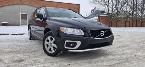 Black Volvo XC70 2013 in Siauliai, with an engine capacity of 3.19 L and mileage of 196 thousand km for 9800 €, photo 9 on AUTOMOTO.COM.LV