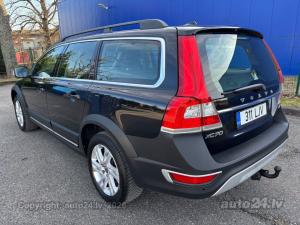 Black Volvo XC70 2013 in Paide, with an engine capacity of 2.00 L and mileage of 320 thousand km for 10590 €, photo 4 on AUTOMOTO.COM.LV