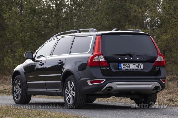Melns Volvo XC70 2013 Tallina, ar dzinēja tilpumu 2.40 L un nobraukumu 356 tūkst. km par 8700 €, foto 2 vietnē AUTOMOTO.COM.LV