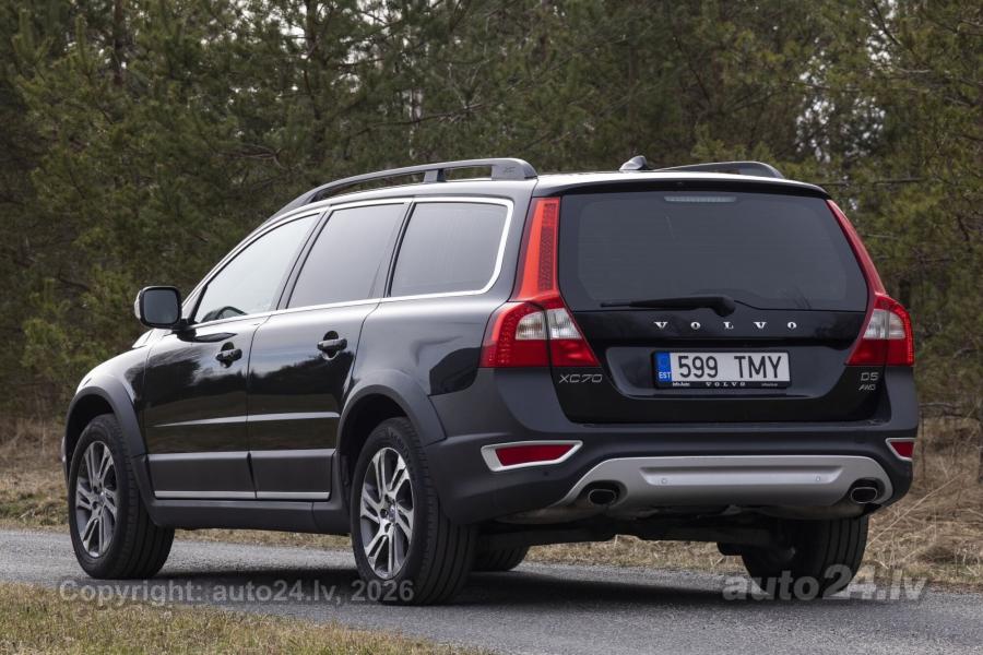 Melns Volvo XC70 2013 Tallina, ar dzinēja tilpumu 2.40 L un nobraukumu 356 tūkst. km par 8700 €, foto 3 vietnē AUTOMOTO.COM.LV