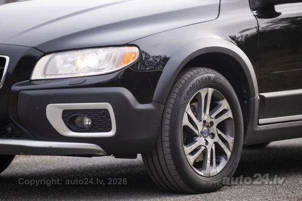 Melns Volvo XC70 2013 Tallina, ar dzinēja tilpumu 2.40 L un nobraukumu 356 tūkst. km par 8700 €, foto 8 vietnē AUTOMOTO.COM.LV