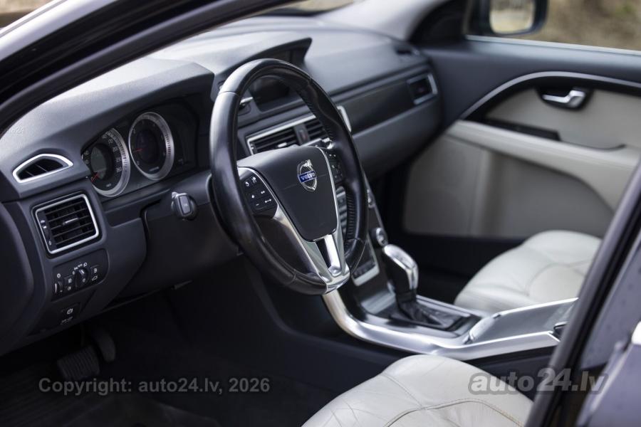 Melns Volvo XC70 2013 Tallina, ar dzinēja tilpumu 2.40 L un nobraukumu 356 tūkst. km par 8700 €, foto 11 vietnē AUTOMOTO.COM.LV
