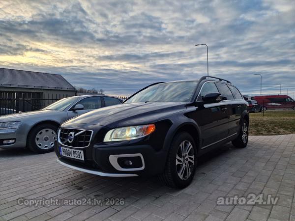 Melns Volvo XC70 2013 Tartu, ar dzinēja tilpumu 2.40 L un nobraukumu 284 tūkst. km par 11490 €, foto 1 vietnē AUTOMOTO.COM.LV