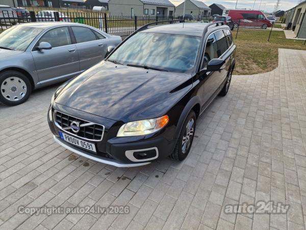 Melns Volvo XC70 2013 Tartu, ar dzinēja tilpumu 2.40 L un nobraukumu 284 tūkst. km par 11490 €, foto 2 vietnē AUTOMOTO.COM.LV
