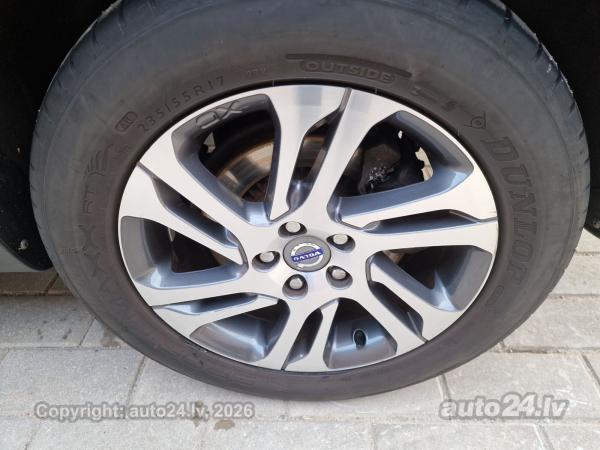 Melns Volvo XC70 2013 Tartu, ar dzinēja tilpumu 2.40 L un nobraukumu 284 tūkst. km par 11490 €, foto 7 vietnē AUTOMOTO.COM.LV