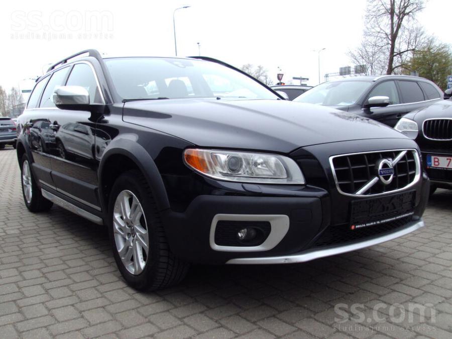 Melns Volvo XC70 2013 Rīga, ar dzinēja tilpumu 2.40 L un nobraukumu 221 tūkst. km par 13300 €, foto 3 vietnē AUTOMOTO.COM.LV