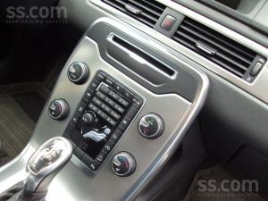 Melns Volvo XC70 2013 Rīga, ar dzinēja tilpumu 2.40 L un nobraukumu 221 tūkst. km par 13300 €, foto 9 vietnē AUTOMOTO.COM.LV