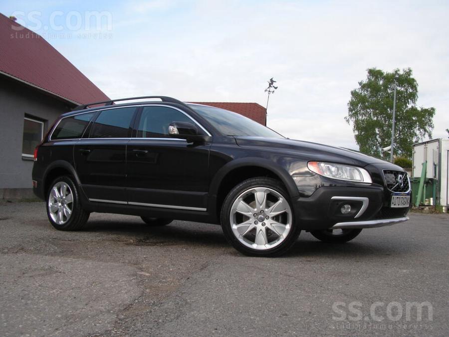 Melns Volvo XC70 2013 Rīga, ar dzinēja tilpumu 2.40 L un nobraukumu 0 tūkst. km par 12350 €, foto 1 vietnē AUTOMOTO.COM.LV