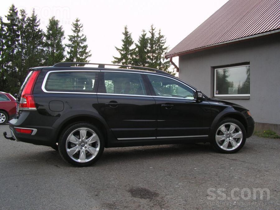 Melns Volvo XC70 2013 Rīga, ar dzinēja tilpumu 2.40 L un nobraukumu 0 tūkst. km par 12350 €, foto 4 vietnē AUTOMOTO.COM.LV