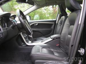 Melns Volvo XC70 2013 Rīga, ar dzinēja tilpumu 2.40 L un nobraukumu 0 tūkst. km par 12350 €, foto 20 vietnē AUTOMOTO.COM.LV
