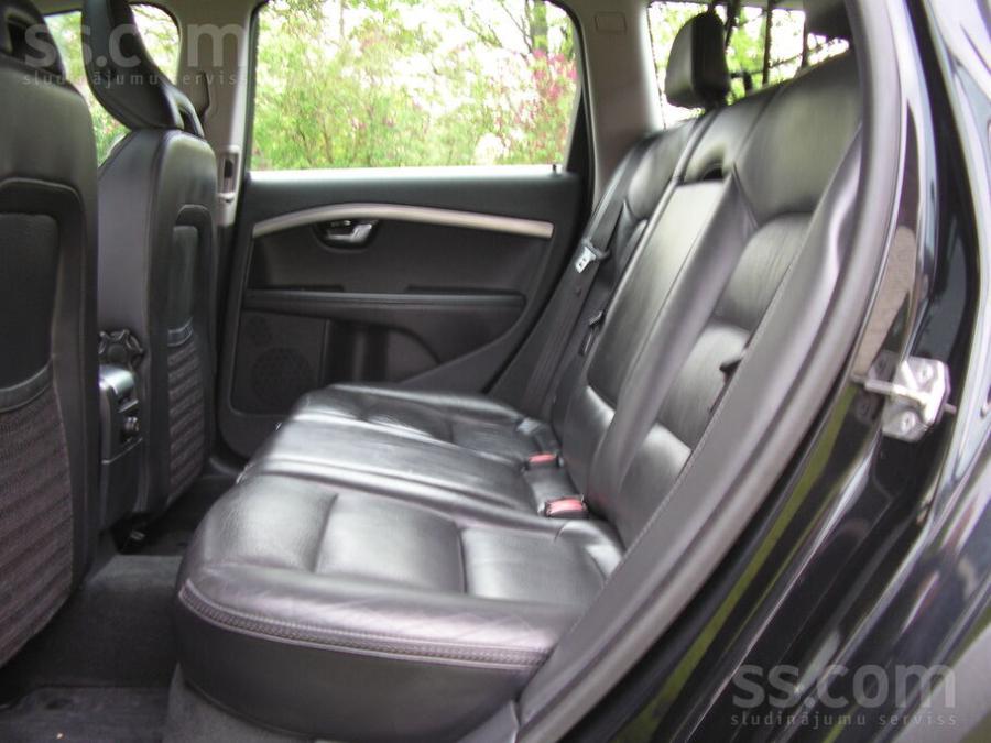 Melns Volvo XC70 2013 Rīga, ar dzinēja tilpumu 2.40 L un nobraukumu 0 tūkst. km par 12350 €, foto 23 vietnē AUTOMOTO.COM.LV