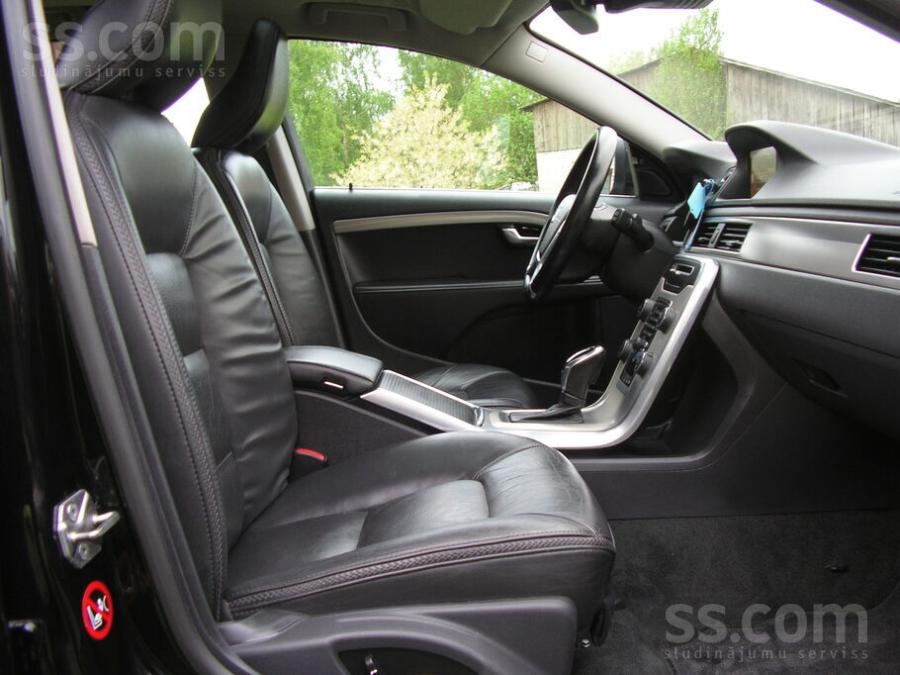 Melns Volvo XC70 2013 Rīga, ar dzinēja tilpumu 2.40 L un nobraukumu 0 tūkst. km par 12350 €, foto 29 vietnē AUTOMOTO.COM.LV