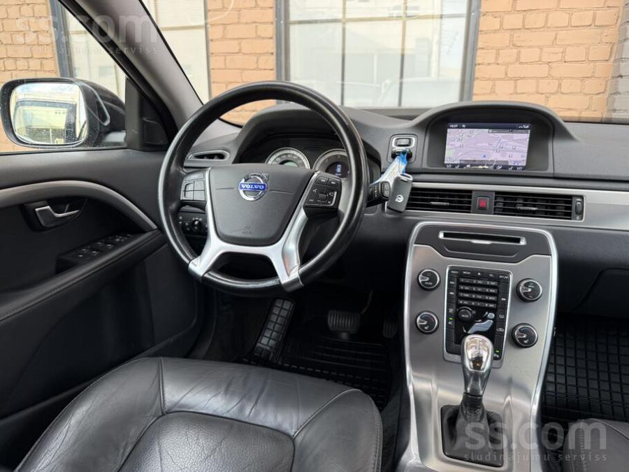 Melns Volvo XC70 2013 Rīga, ar dzinēja tilpumu 2.00 L un nobraukumu 275 tūkst. km par 11450 €, foto 17 vietnē AUTOMOTO.COM.LV