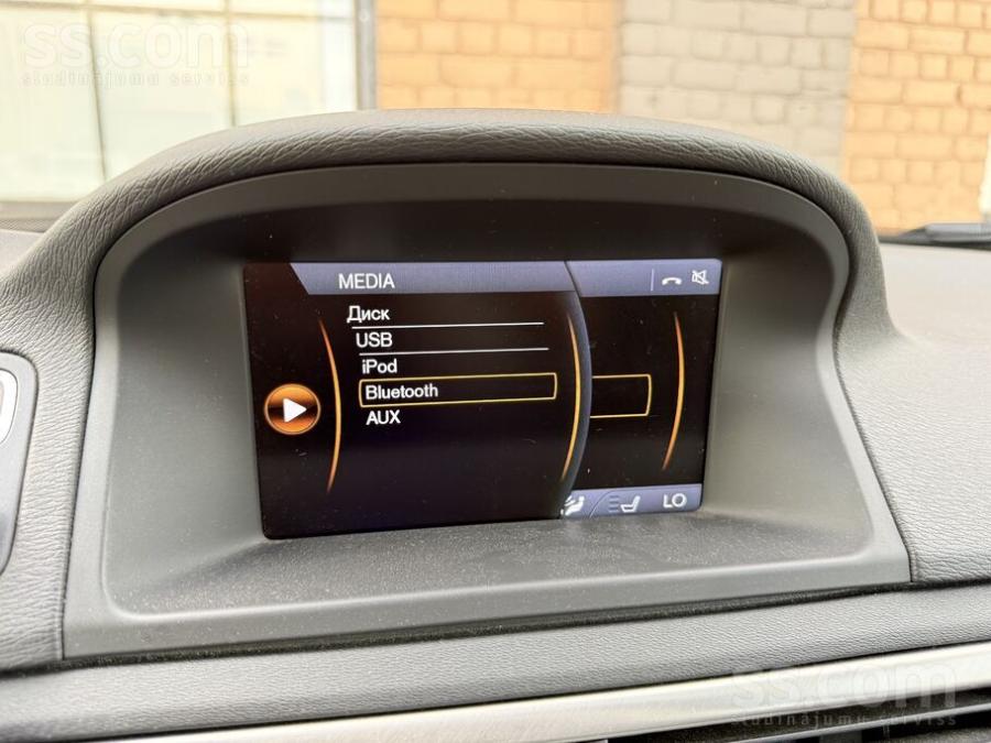 Melns Volvo XC70 2013 Rīga, ar dzinēja tilpumu 2.00 L un nobraukumu 275 tūkst. km par 11450 €, foto 22 vietnē AUTOMOTO.COM.LV