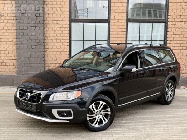 Black Volvo XC70 2013 in Riga, with an engine capacity of 2.00 L and mileage of 275 thousand km for 9980 €, photo 3 on AUTOMOTO.COM.LV