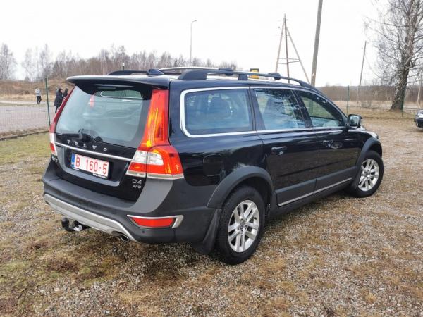 Melns Volvo XC70 2013 Rīga, ar dzinēja tilpumu 2.40 L un nobraukumu 312 tūkst. km par 11300 €, foto 2 vietnē AUTOMOTO.COM.LV