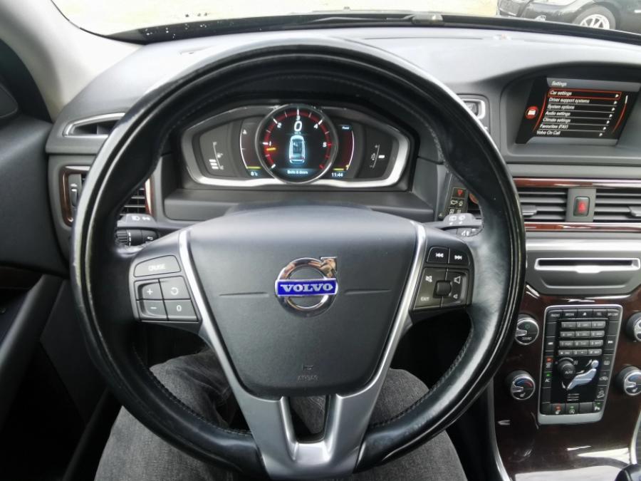 Melns Volvo XC70 2013 Rīga, ar dzinēja tilpumu 2.40 L un nobraukumu 312 tūkst. km par 11300 €, foto 10 vietnē AUTOMOTO.COM.LV