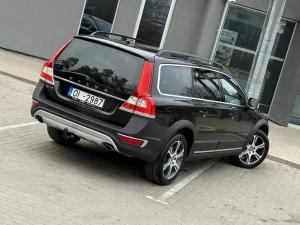 Black Volvo XC70 2013 in Jurmala, with an engine capacity of 2.40 L and mileage of 273 thousand km for 10950 €, photo 14 on AUTOMOTO.COM.LV