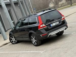 Black Volvo XC70 2013 in Jurmala, with an engine capacity of 2.40 L and mileage of 273 thousand km for 10950 €, photo 16 on AUTOMOTO.COM.LV