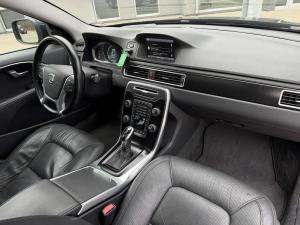 Black Volvo XC70 2013 in Jurmala, with an engine capacity of 2.40 L and mileage of 273 thousand km for 10950 €, photo 20 on AUTOMOTO.COM.LV