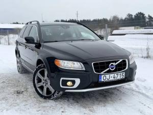Black Volvo XC70 2013 in Riga, with an engine capacity of 2.00 L and mileage of 301 thousand km for 9995 €, photo  on AUTOMOTO.COM.LV