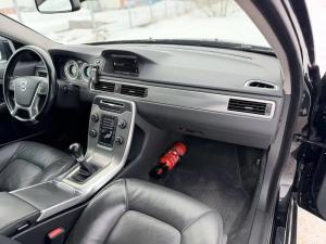Melns Volvo XC70 2013 Rīga, ar dzinēja tilpumu 2.00 L un nobraukumu 301 tūkst. km par 9995 €, foto 20 vietnē AUTOMOTO.COM.LV