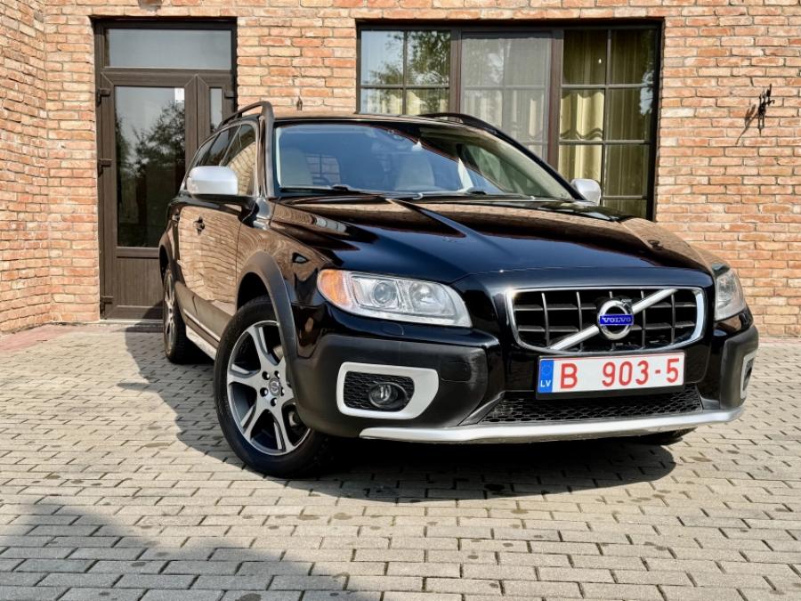 Melns Volvo XC70 2013 Rīga, ar dzinēja tilpumu 2.40 L un nobraukumu 271 tūkst. km par 9950 €, foto 3 vietnē AUTOMOTO.COM.LV