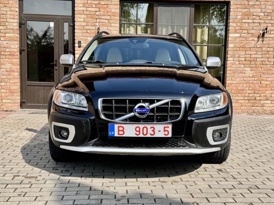 Melns Volvo XC70 2013 Rīga, ar dzinēja tilpumu 2.40 L un nobraukumu 271 tūkst. km par 9950 €, foto 4 vietnē AUTOMOTO.COM.LV