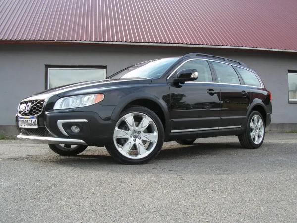 Melns Volvo XC70 2013 Sigulda, ar dzinēja tilpumu 2.40 L un nobraukumu 315 tūkst. km par 11950 €, foto 1 vietnē AUTOMOTO.COM.LV