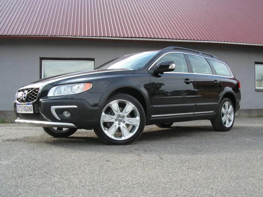 Melns Volvo XC70 2013 Sigulda, ar dzinēja tilpumu 2.40 L un nobraukumu 315 tūkst. km par 11950 €, foto 1 vietnē AUTOMOTO.COM.LV