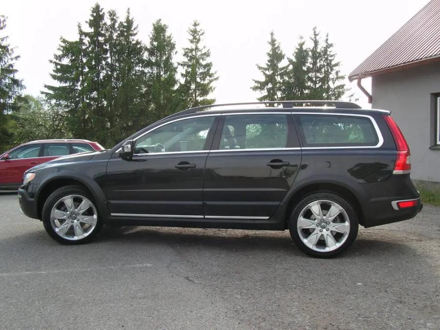 Melns Volvo XC70 2013 Sigulda, ar dzinēja tilpumu 2.40 L un nobraukumu 315 tūkst. km par 11950 €, foto 5 vietnē AUTOMOTO.COM.LV