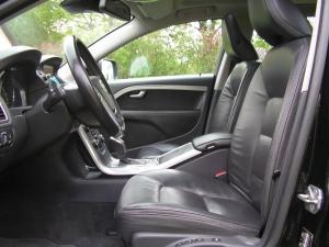 Melns Volvo XC70 2013 Sigulda, ar dzinēja tilpumu 2.40 L un nobraukumu 315 tūkst. km par 11950 €, foto 21 vietnē AUTOMOTO.COM.LV